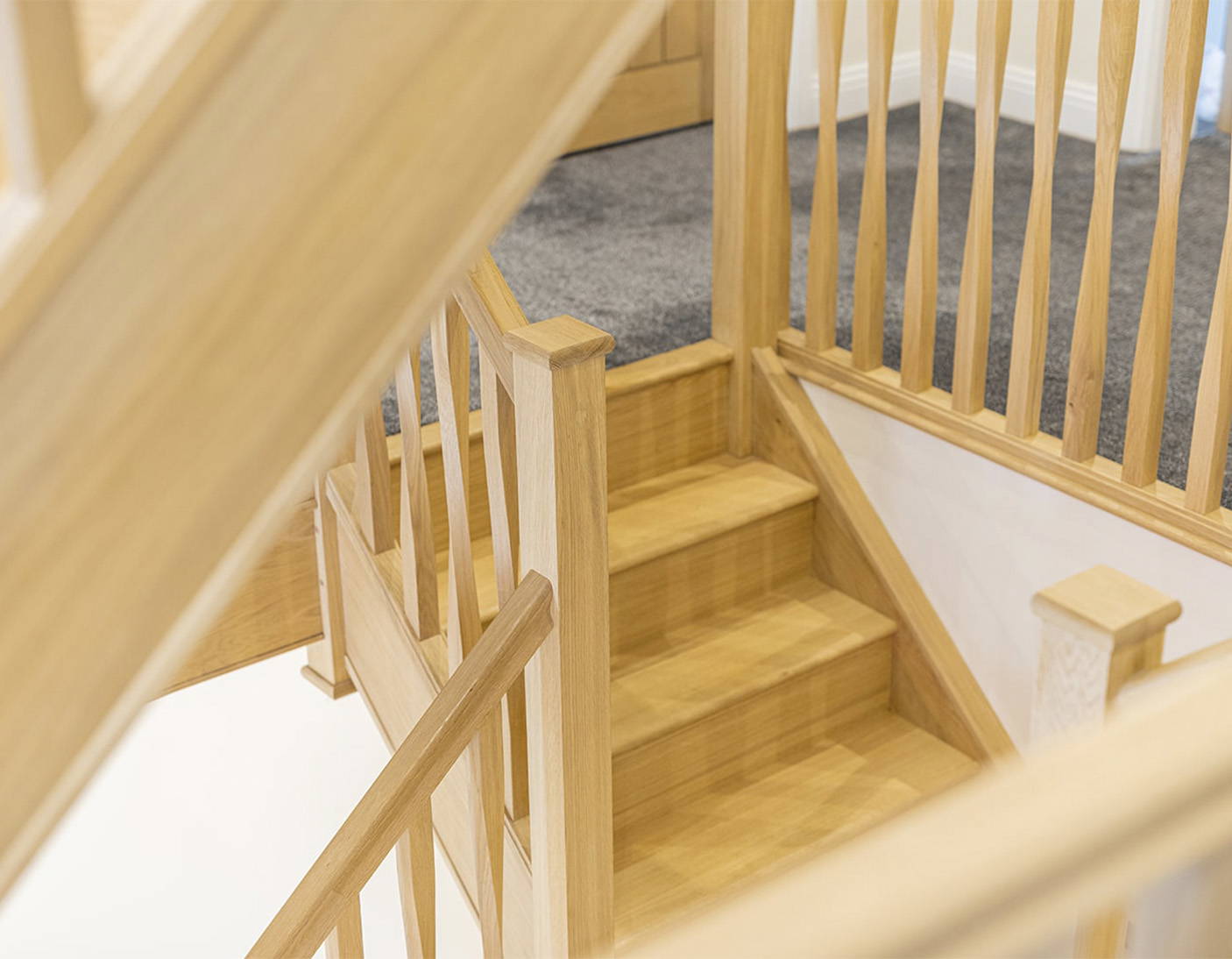 Bifurcated Oak Stairs - KBI Commercial and Residential